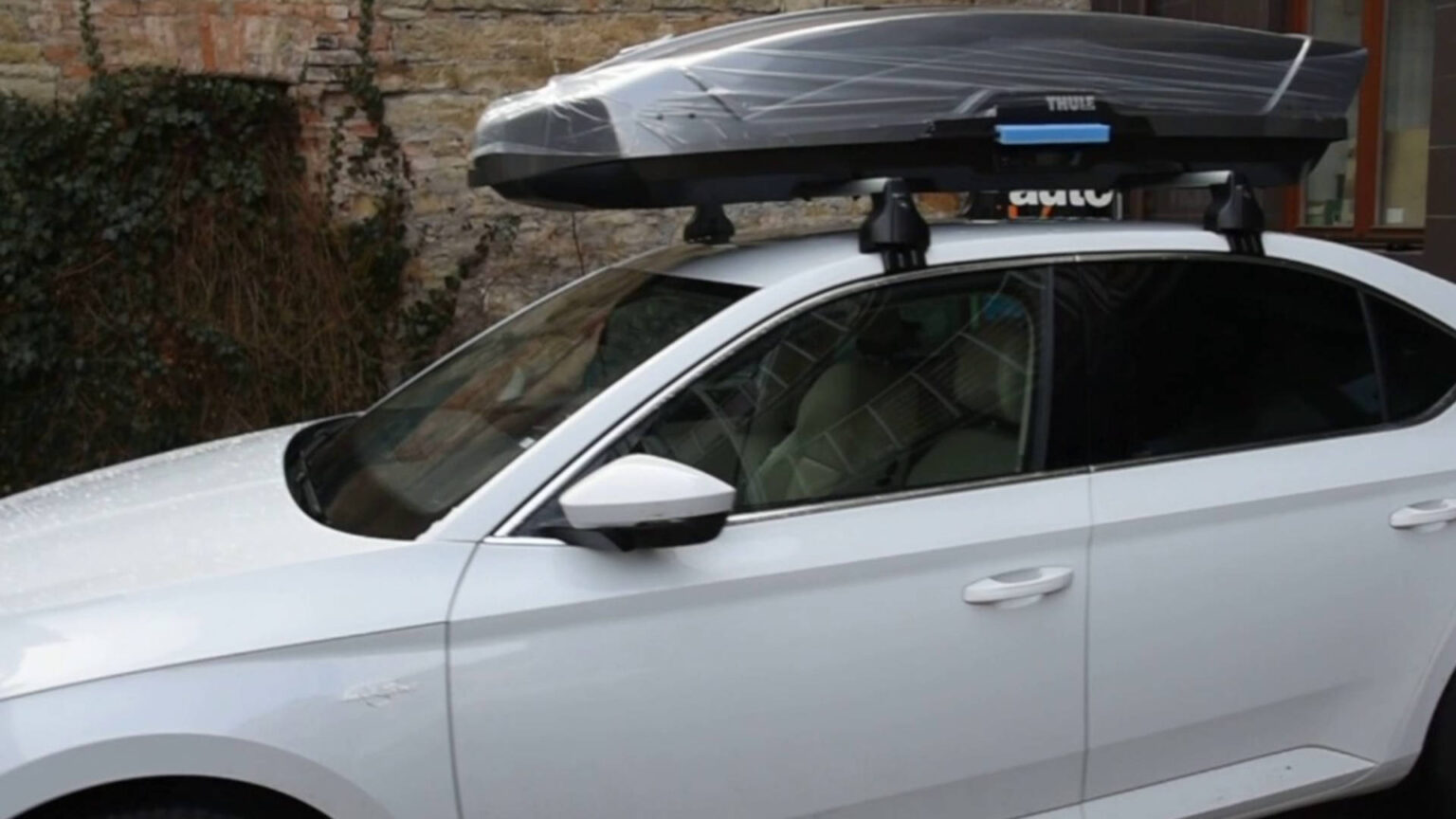 5 Best Thule Roof Boxes To Buy | Cars Booster