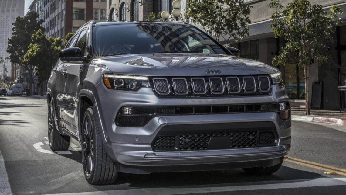 The 2023 Jeep Compass Emerges With A More Powerful Engine And A Stack ...